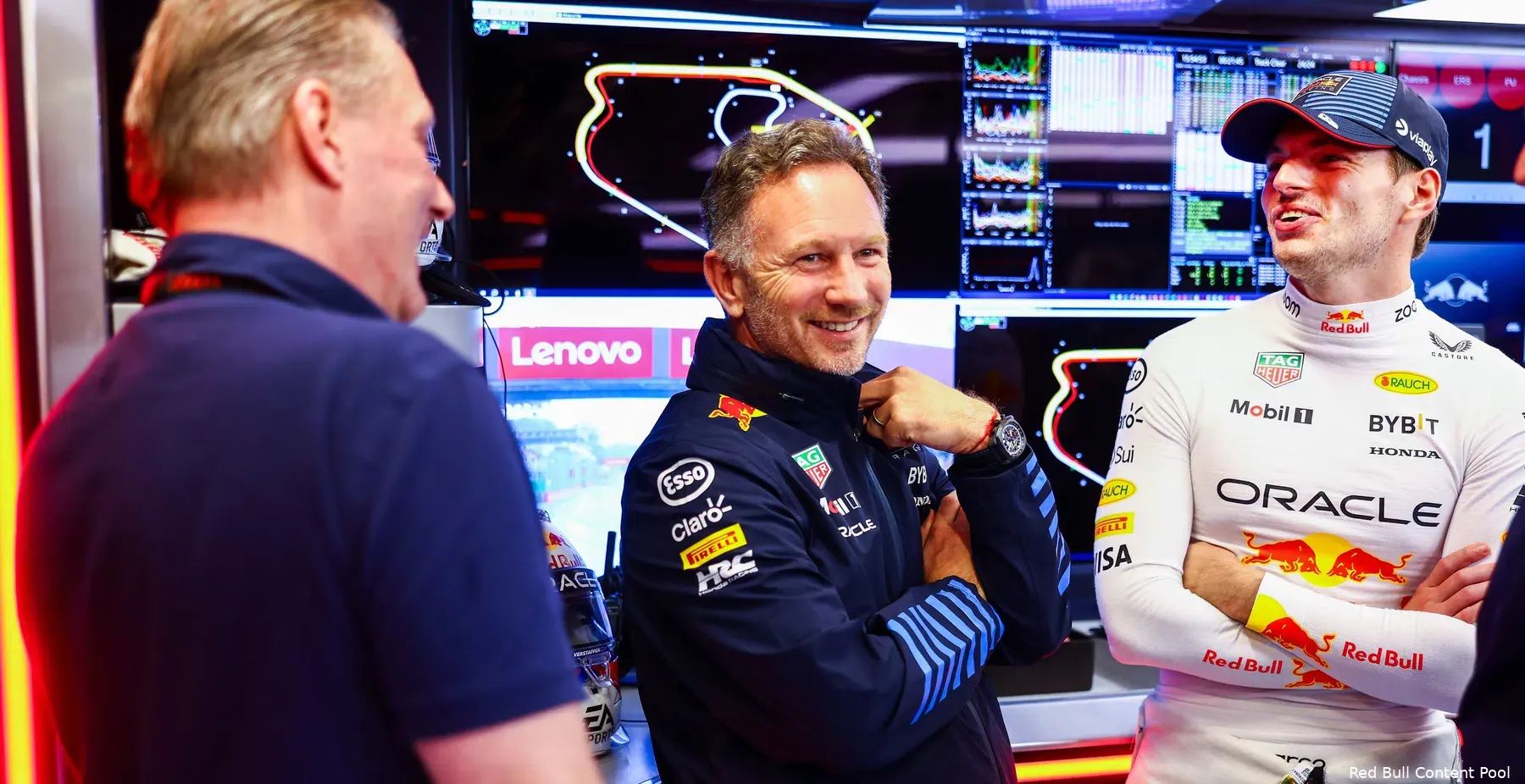 Horner baalt van straf Verstappen: “Kostte hem een plaats en een punt”